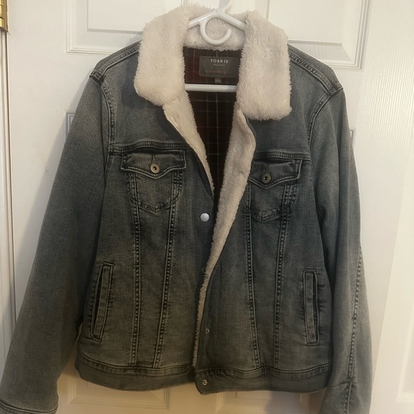 torrid | Jackets & Coats | Denim Jacket | Poshmark